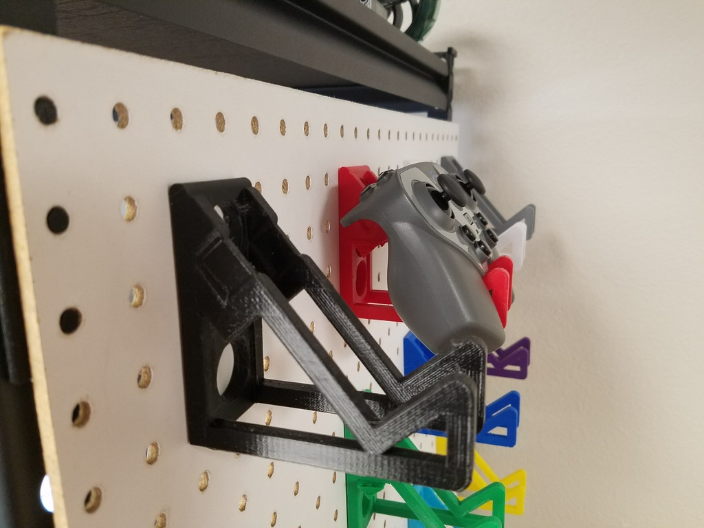 VEX IQ Controller Pegboard Holder - 3D Printable Model on Treatstock